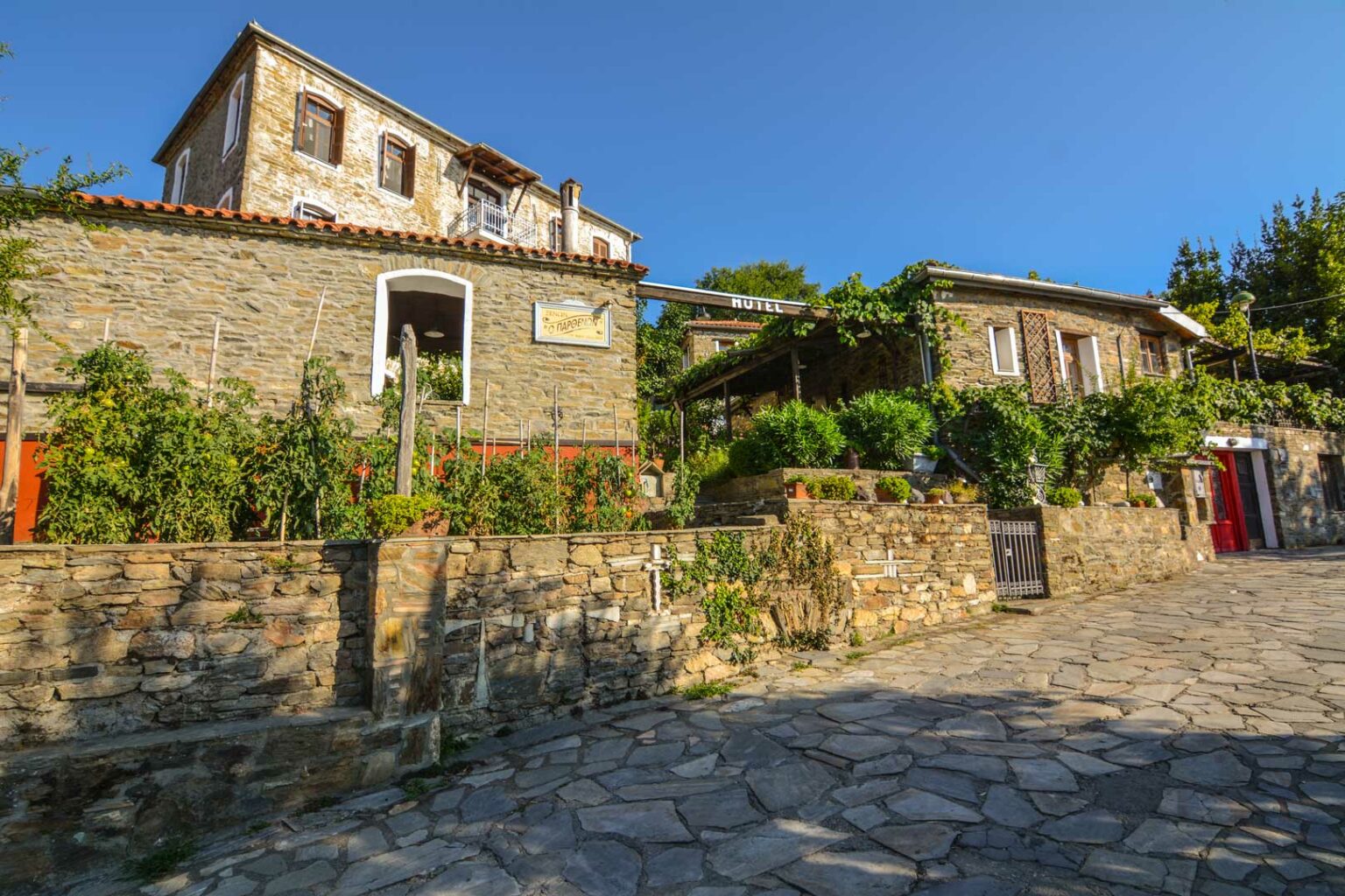 Και η Χαλκιδική έχει τον Παρθενώνα της – TravelShare